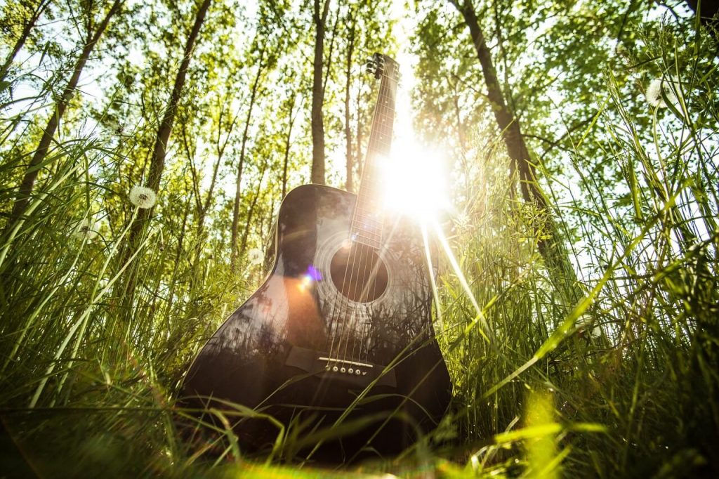 Top 7 Amazing Reasons Why You Should Play Guitar | Consordini.com