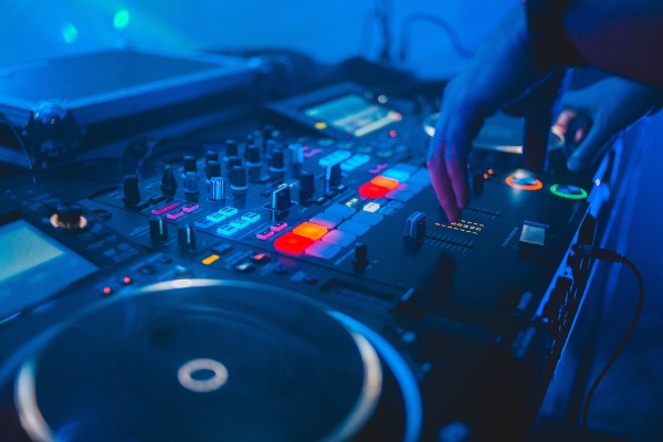 Top 5 Best DJ Software - Consordini.com