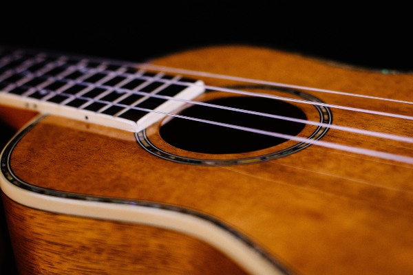 The difference between guitar and ukulele? - Consordini