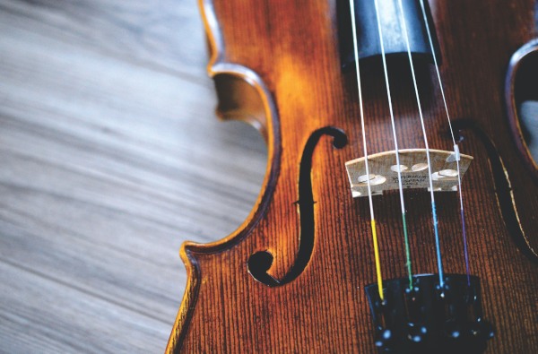 How to string a violin? Guide and tips - Consordini